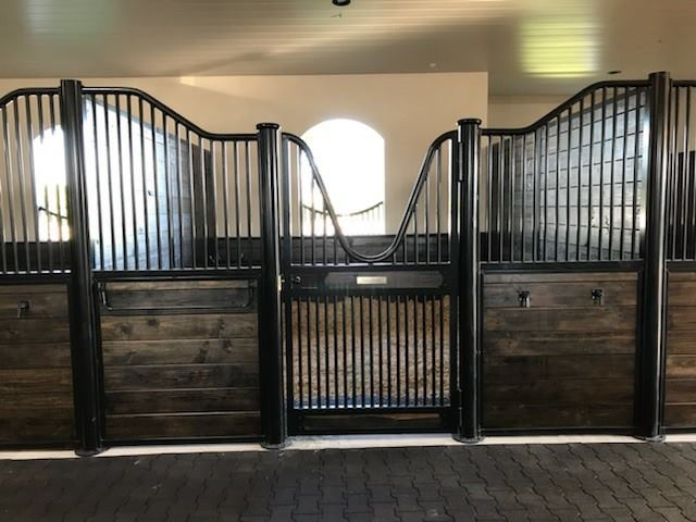 Horse Stable Stalls Customized For Barns - Rockin J Equine